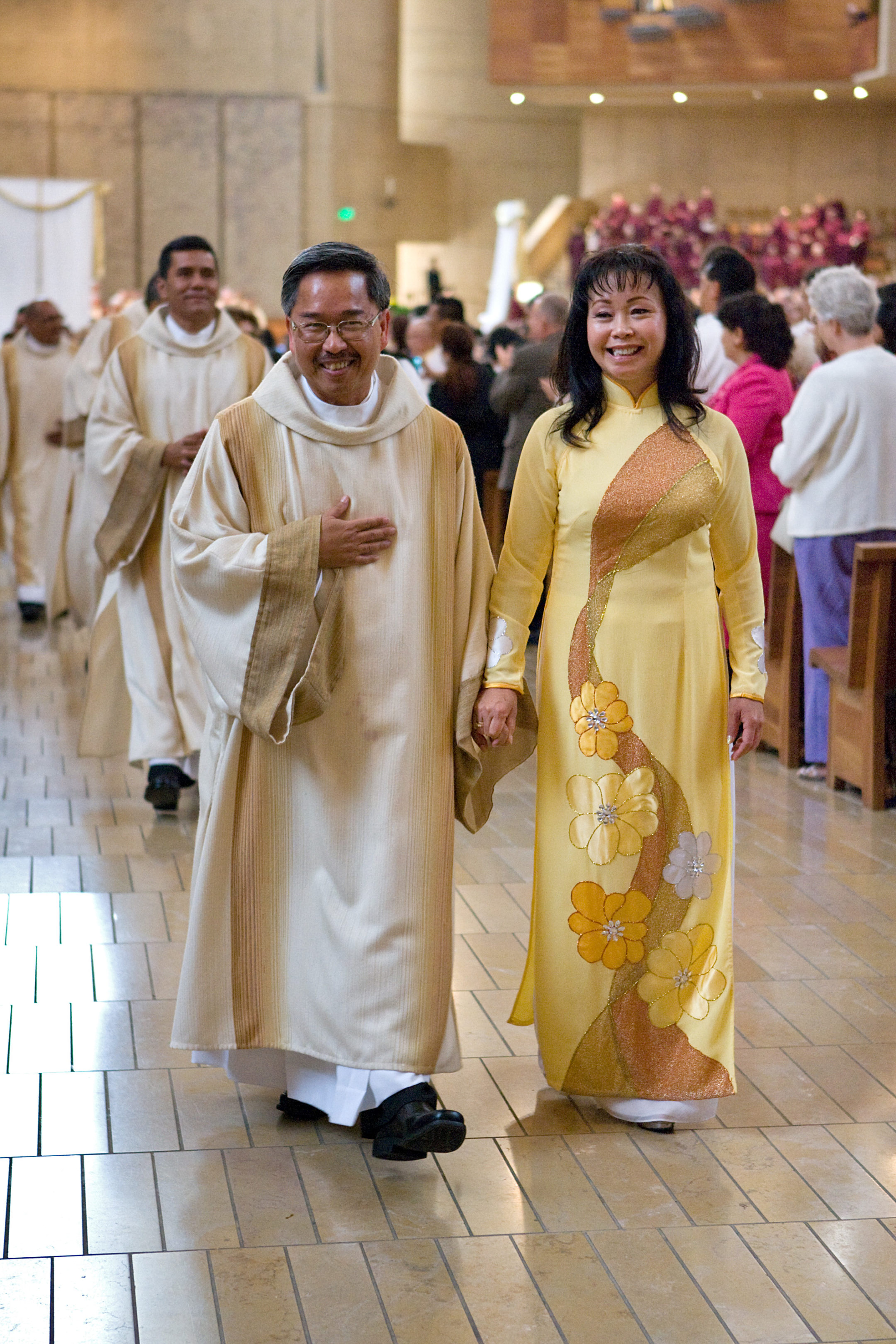 Wife of the deacon | LA Catholics