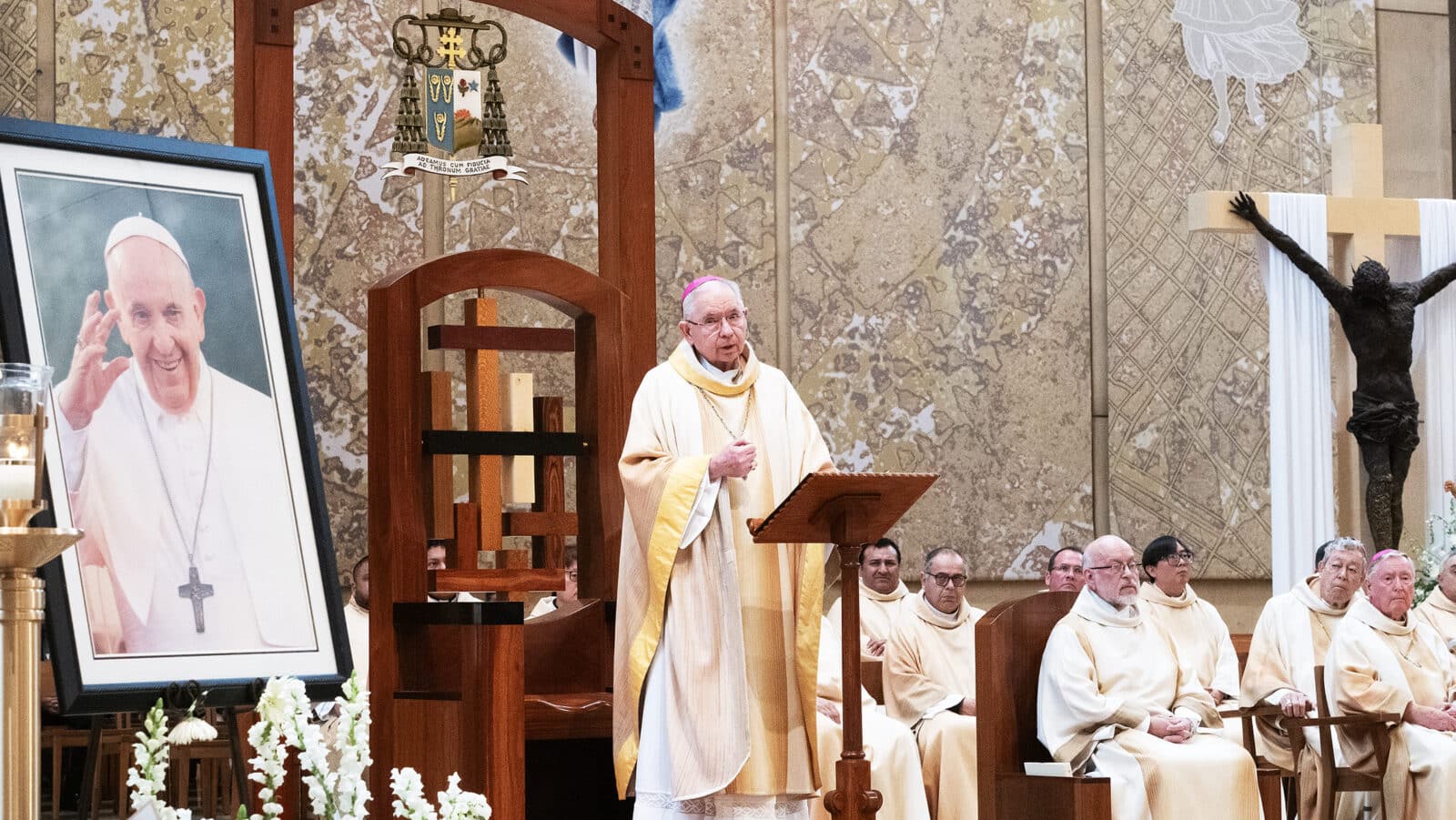 ‘Viva Papa Francisco!’ Pope Francis remembered at LA Cathedral Mass | LA Catholics