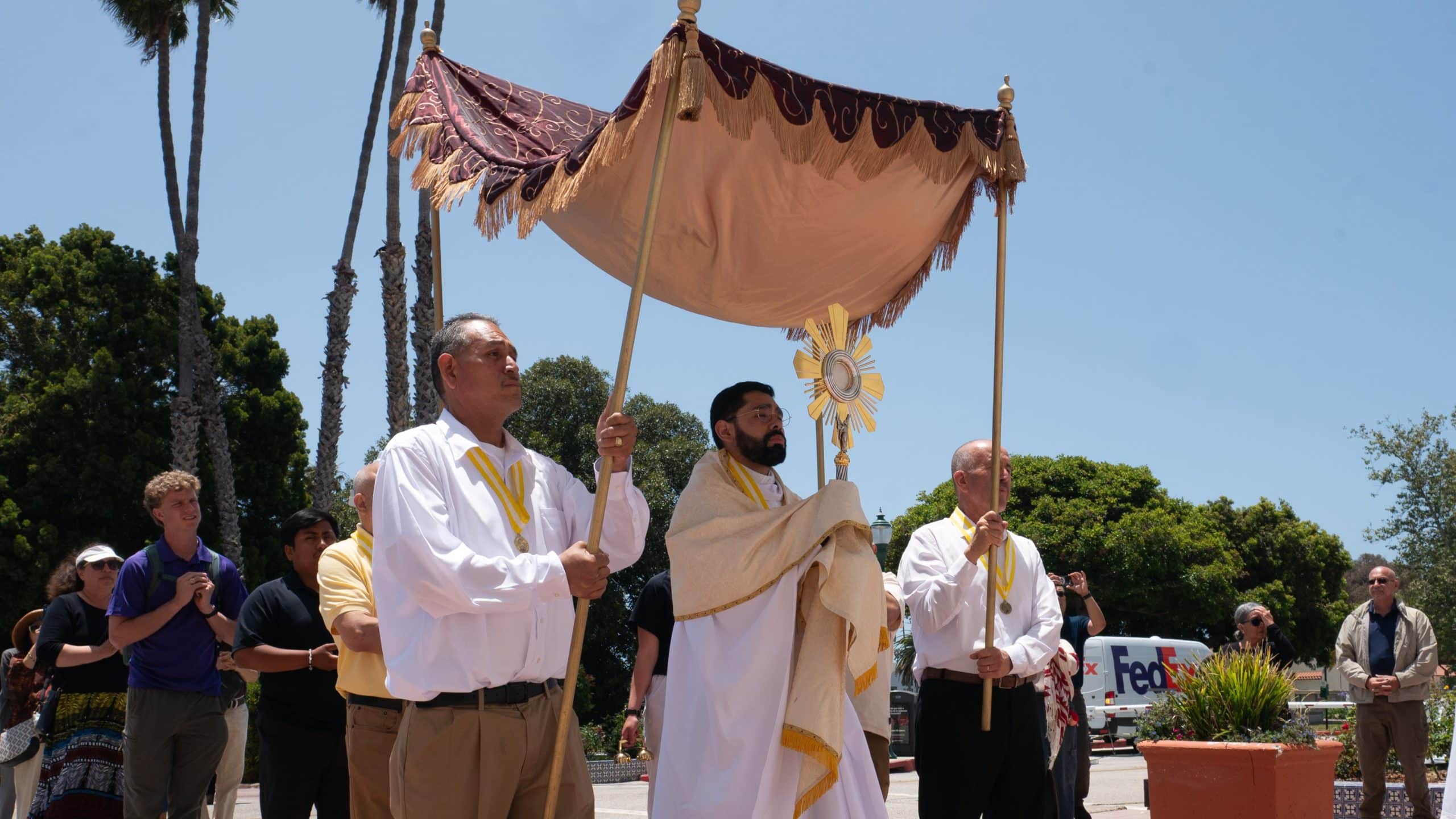 Eucharistic Pilgrimage takes a Ventura detour: ‘People in California ...